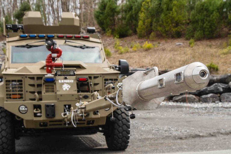 Hydraulic Ram Breaching System on Lenco BearCat: The Standard SWAT Tool ...